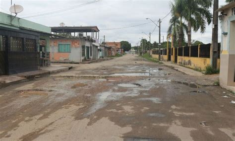 Moradores De Bairros De Manaus Reclamam De Ruas Esburacadas