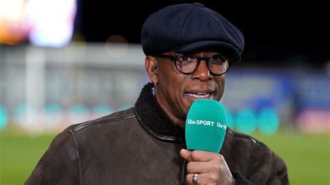 Arsenal Legend Wright Tells Ten Hag To Replace Three Players At Man Utd