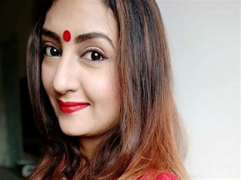 17 Years Of Kumkum Juhi Parmar Recreates The Look She Sported On The