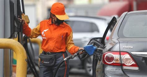 Consumir Menos Gasolina Para Contribuir A La Economía Es El Llamado De