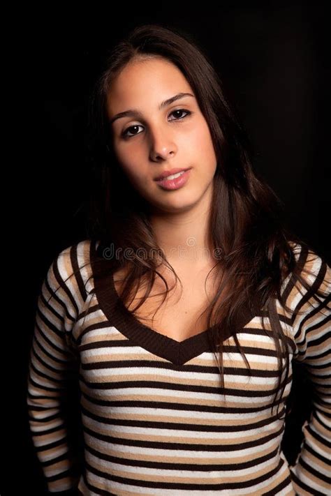 Jeune Et Belle Pose De Femme Image Stock Image Du Robe Languettes