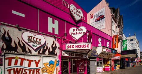 Fala Prostytucji W Niemczech Kraj Turystyki Seksualnej Kobieta