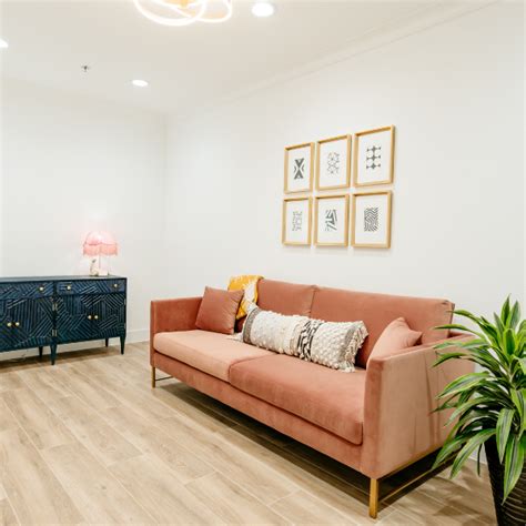 Savanna Boda Aesthetics Dermascope