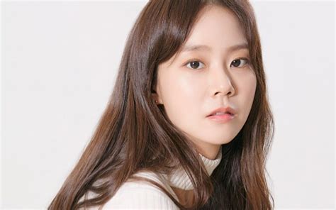 Karas Han Seung Yeon Wows Many With Her Hidden Wealth Zapzee