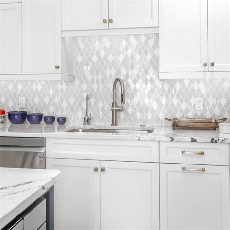 Elegant Glass And Marble Rhomboid Design Mosaic Backsplash Tile Sample