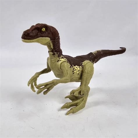 Velociraptor Jurassic World Camp Cretaceous Dino Escape Fierce Force 5