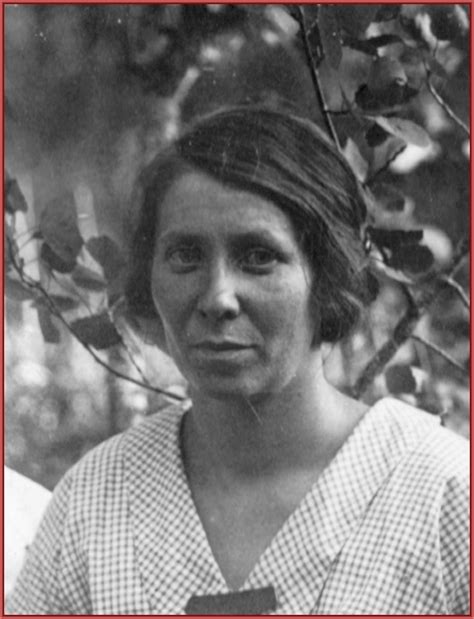 Elvira Sofias Instagram Twitter And Facebook On Idcrawl