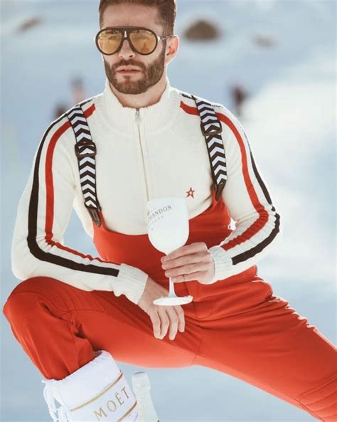 Pin By Michael Purdy On Après Ski Style Skiing Outfit Apres Ski