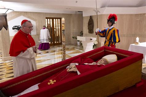 Lutto Nazionale Per Papa Francesco La Frecciatina Di Vannacci