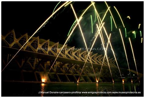 AMIGOS DE LA PIROTECNIA CASTILLO FUEGOS ARTIFICIALES INAUGURACION