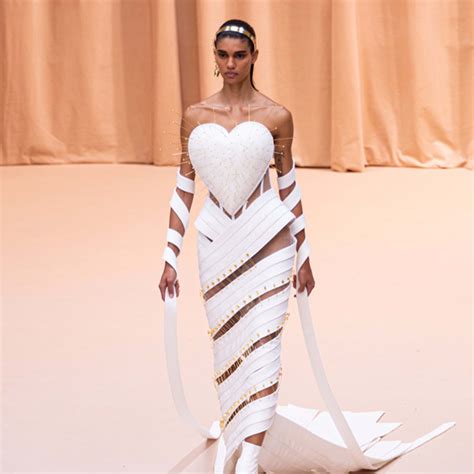 Olivier Rousteing Pour Jean Paul Gaultier Ah22 23 Défilés De Mode