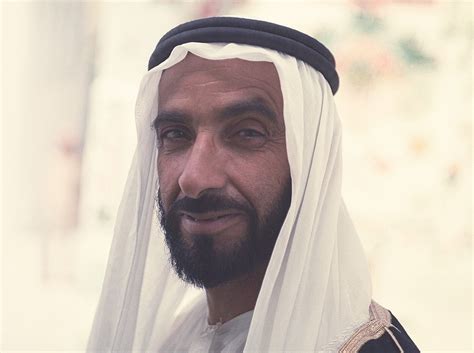 إنجازات الشيخ زايد آل نهيان زووم الامارات السياحة في الامارات