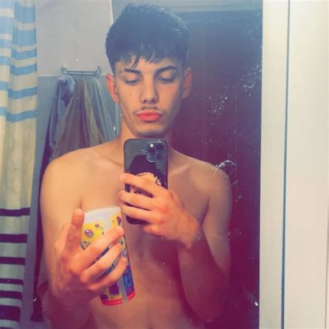 🩸 Paulik 17 • Threads Say More