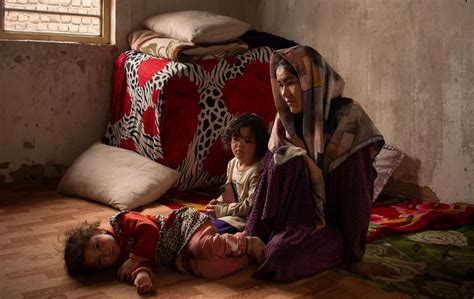 Capturing The Quiet Resilience Of Afghan Women « Rawa News