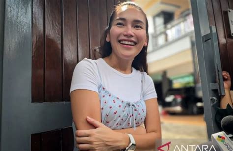 Buka Hati Ayu Ting Ting Sebut Billy Syahputra Cuma Bercanda GenPI Co