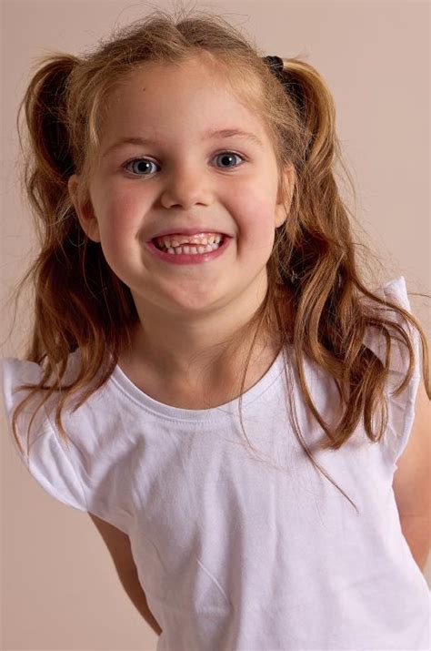 Honey Wenman Face Model And Casting Agency