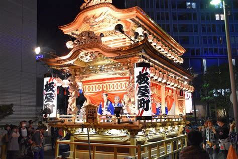 メイ on Twitter RT acttower45 浜松まつり 市内中心部で行われる 御殿屋台引き回し 夜の街を幻想的に彩り