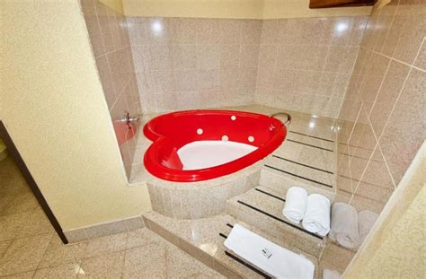 Usa Hotels With Heart Shaped Jacuzzi In Room