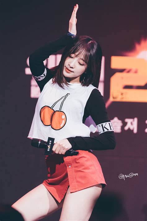 Pin On Hani Korean Girl Kpop Girls Girl