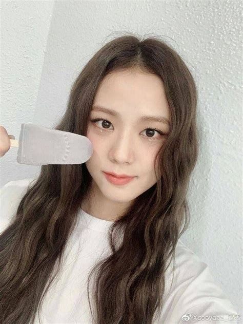 Hourly Jisoo 🌨️ On Twitter