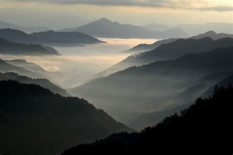 Gunung Kelud Diramalkan Meletus Tahun 2022 Apakah Terkait Sumpah Lembu