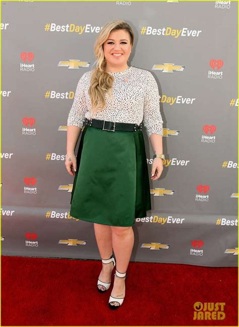 Kelly Clarkson Feet 27 Photos Sexy Feets Celeb Feets