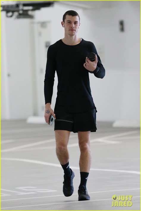 Shawn Mendes Shows Off His New Buzz Cut While Hitting The Gym Photo