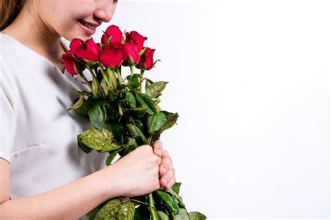 تعبیر خواب خواستگاری دیدن خواستگار یا رفتن به خواستگاری در خواب چه