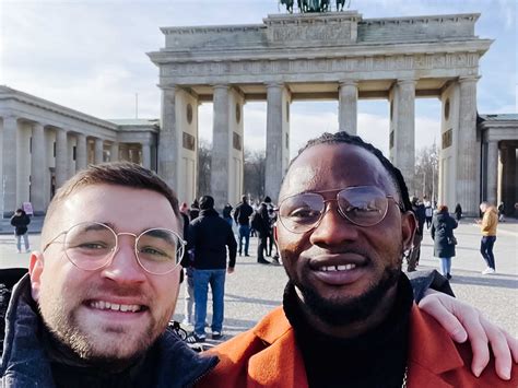 Aus Guinea Nach Velen In Nrw Albert Sagno Wird Maler Füreinander Lokalzeit