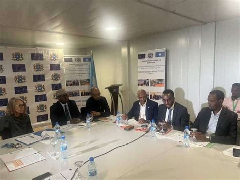 Midowga Yurub Oo Uga Dhawaaqay Muqdisho Mashaariic Ay Ku Kacayso Lacago