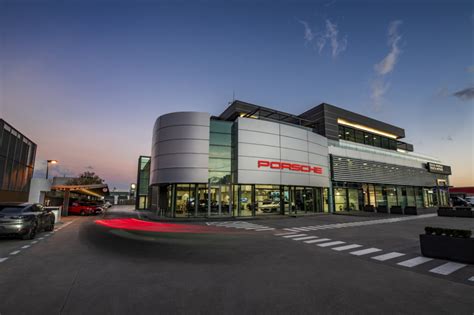 PORSCHE CENTER LSG Solutions