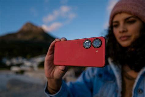 ASUS Reveals the All-New Zenfone 9 | TechPowerUp