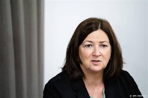 Sportminister Helder Overweegt Dragen Onelove Band In Qatar Ditjes En