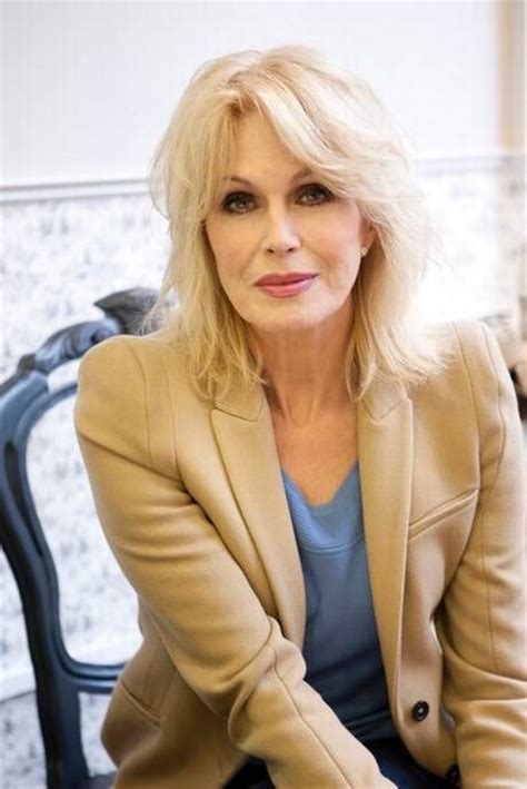 83 Poses For Older Women Ideas In 2021 Women Older Women Ageless Beauty