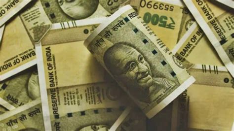 Rupee Strengthens Gains 2 Paise Against Us Dollar Now At 8301