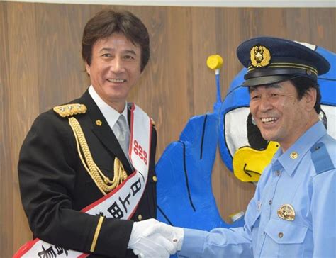 草刈正雄さん一日署長に 真田丸の長野上田 読んで見フォト 産経フォト