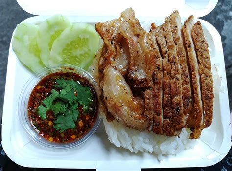 เพิ่มเติมอีก1 โซเฟียก๋วยเตี๋ยวน้ำตก Sofiahalalfoodandburger