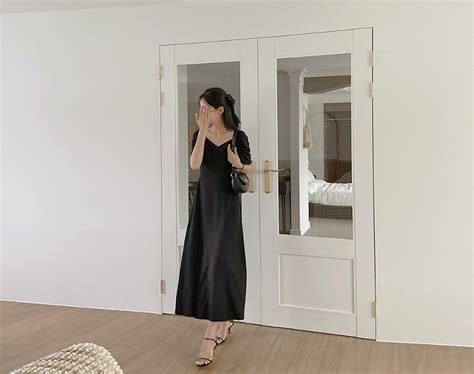 리리앤코 카니링 스판 쿨링 투웨이 뒷리본 롱 원피스 여름 신상 썸머룩 데일리룩 오피스룩 하객룩 휴양지룩 휴가룩 데이트룩 러블리룩 긴원피스 반팔원피스 여름원피스 오프숄더