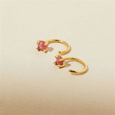Which Gemstone Is Known As The Stone Of Successful Love Dani Barbe