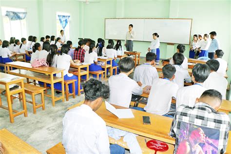 ဒုတိယဝန်ကြီး ဦးမြင့်စိုး သမဝါယမတက္ကသိုလ်၊ ကောလိပ်၊ သင်တန်းကျောင်းများ က