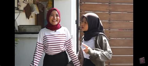 8 Potret Rumah Baru Komika Arafah Rianti Yang Cukup Besar Dulu Motor