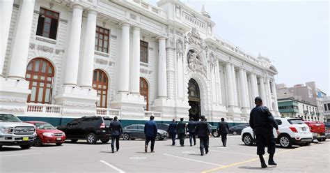 Peruanos Desaprueban A Sus Instituciones Según Reporte De Datum ¿qué