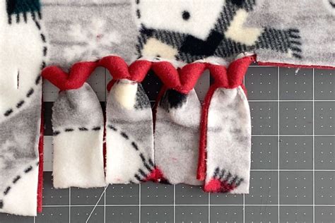No Sew Fleece Blanket With A Fringed Edge Artofit