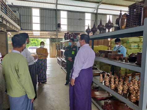မကွေးတိုင်းဒေသကြီးအစိုးရအဖွဲ့၊ စီးပွားရေးရာဝန်ကြီး ဦးအောင်ချိန