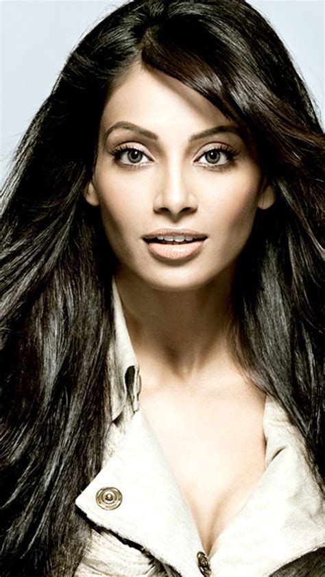 1440x2560 Resolution Bipasha Basu Sexiest Pics Samsung Galaxy S6s7