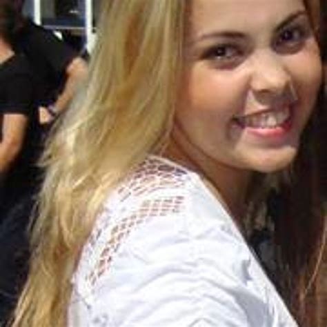 Stream Isabelle Mallet De Castro Music Listen To Songs Albums