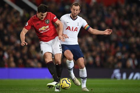 Harry Maguire Looking Forward To Duel With Harry Kane Says Solskjaer