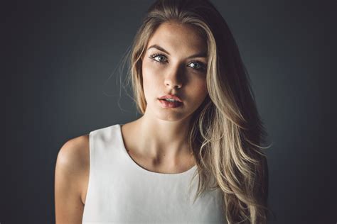 Face Blonde Portrait Paulina Kurka Simple Background Women Hd Wallpaper Rare Gallery
