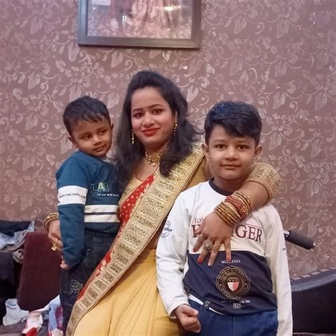 Anjali Saxena Youtube