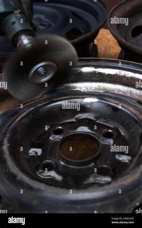 Using A Wire Wheel To Remove Rust At Jessie Ramirez Blog